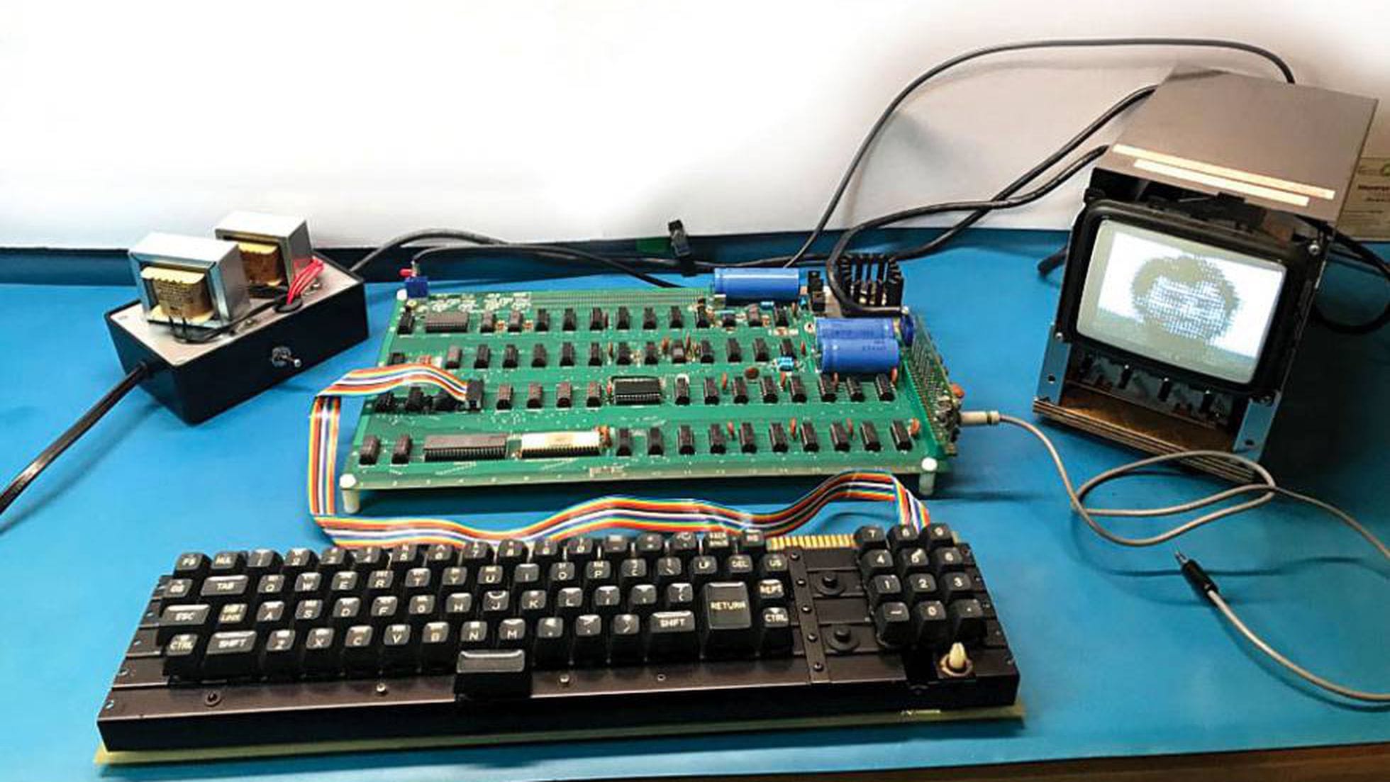 La primera computadora desarrollada por Apple